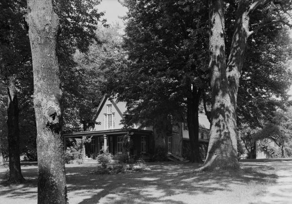 Tudor Hall, Home of the Booth Family - Jennifer Chiaverini